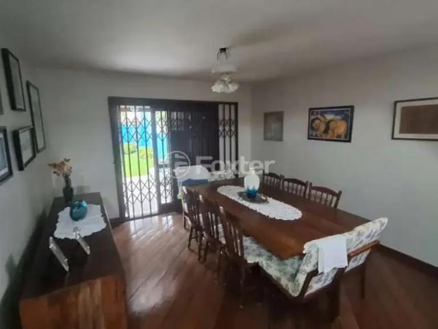Casa / Sobrado para Venda em Porto Alegre/RS Ipanema 4 Quartos