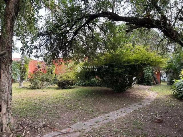 Casa / Sobrado para Venda em Porto Alegre/RS Ipanema 4 Quartos