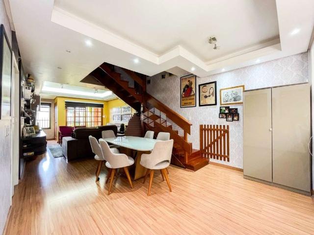 Casa / Sobrado para Venda em Porto Alegre/RS Ipanema 4 Quartos