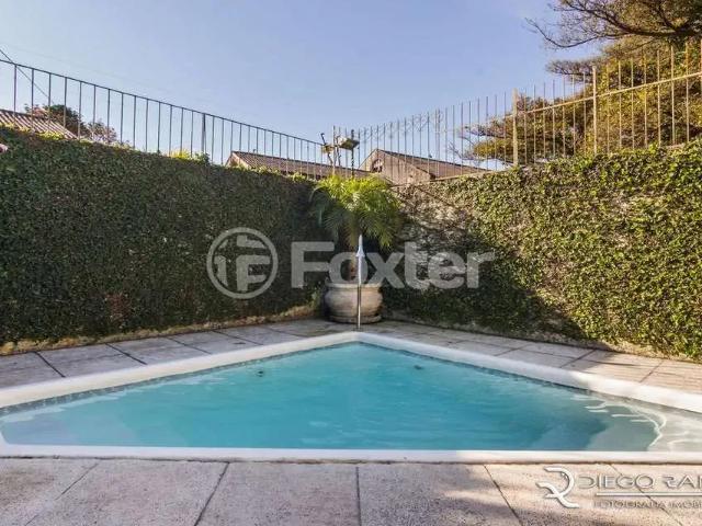 Casa / Sobrado para Venda em Porto Alegre/RS Ipanema 4 Quartos