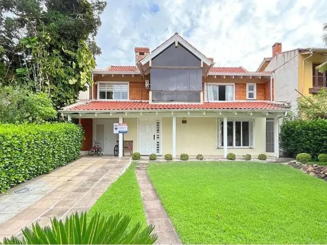 Casa / Sobrado para Venda em Porto Alegre/RS Ipanema 5 Quartos