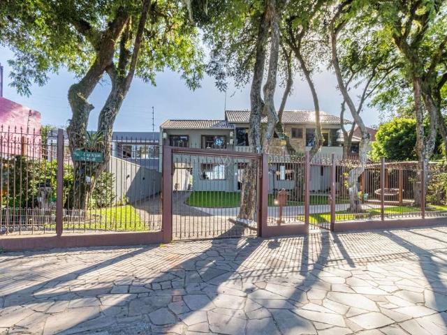 Casa / Sobrado para Venda em Porto Alegre/RS Ipanema 5 Quartos