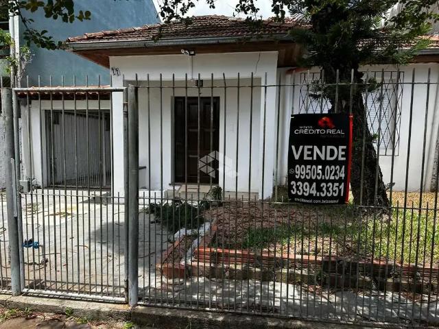 Casa / Sobrado para Venda em Porto Alegre/RS Ipanema 5 Quartos