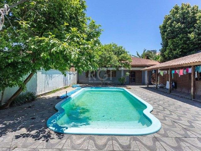 Casa / Sobrado para Venda em Porto Alegre/RS Ipanema 5 Quartos