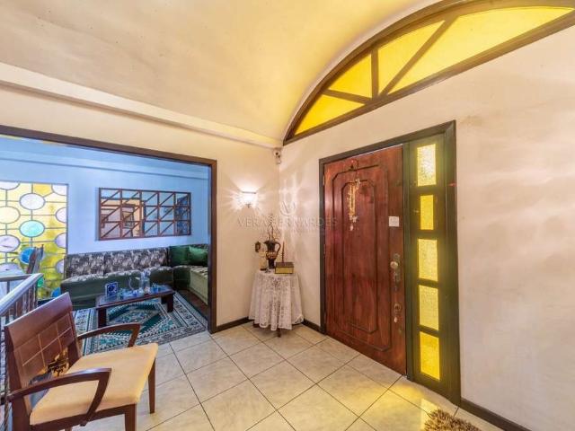 Casa / Sobrado para Venda em Porto Alegre/RS Ipanema 5 Quartos