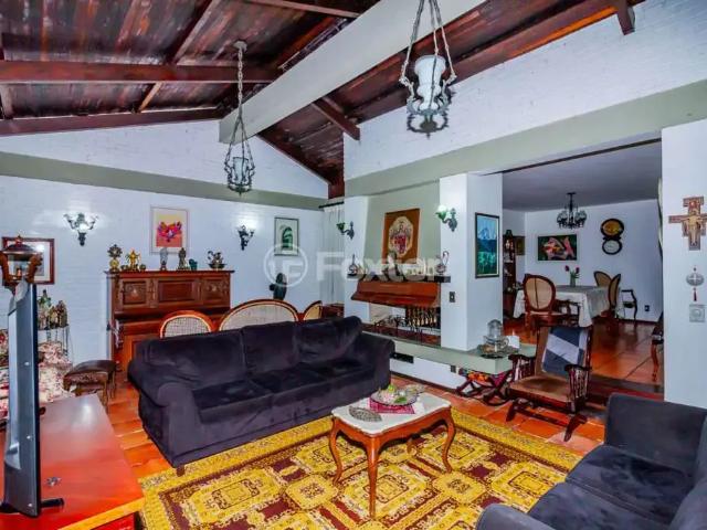 Casa / Sobrado para Venda em Porto Alegre/RS Ipanema 5 Quartos