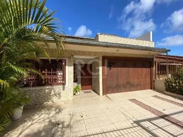 Casa / Sobrado para Venda em Porto Alegre/RS Ipanema 6 Quartos