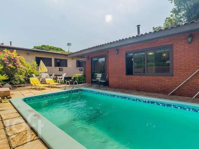 Casa / Sobrado para Venda em Porto Alegre/RS Ipanema 7 Quartos