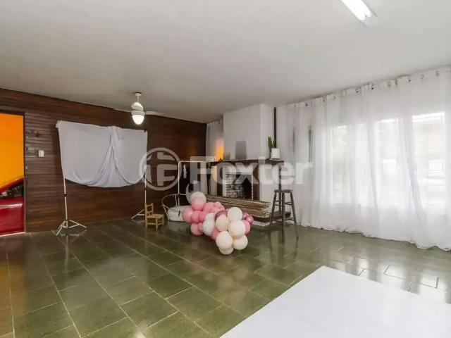 Casa / Sobrado para Venda em Porto Alegre/RS Ipanema 7 Quartos