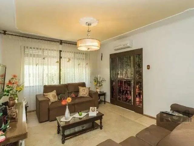 Casa / Sobrado para Venda em Porto Alegre/RS Jardim Carvalho 3 Quartos
