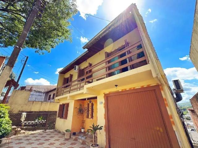 Casa / Sobrado para Venda em Porto Alegre/RS Jardim Carvalho 3 Quartos