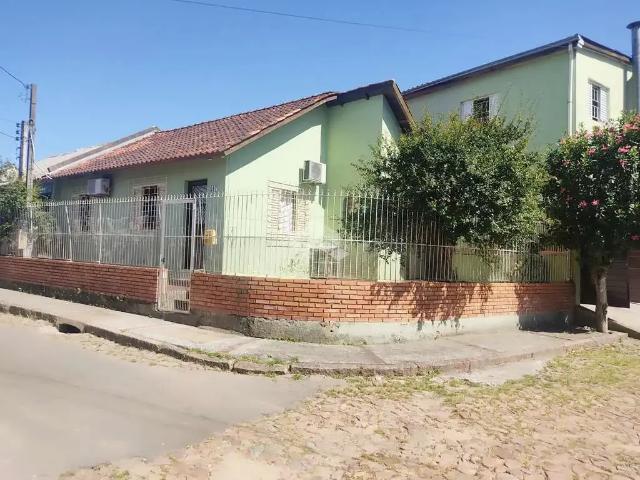 Casa / Sobrado para Venda em Porto Alegre/RS Jardim Carvalho 4 Quartos