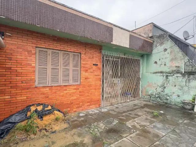 Casa / Sobrado para Venda em Porto Alegre/RS Jardim Carvalho 4 Quartos