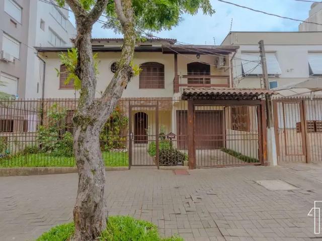 Casa / Sobrado para Venda em Porto Alegre/RS Jardim Botânico 21 Quartos