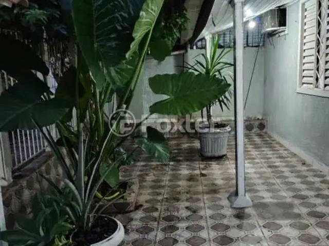 Casa / Sobrado para Venda em Porto Alegre/RS Jardim Botânico 2 Quartos