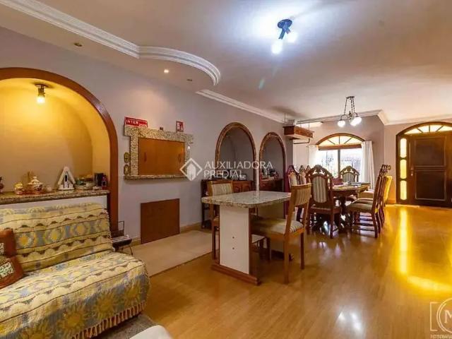 Casa / Sobrado para Venda em Porto Alegre/RS Jardim do Salso 3 Quartos