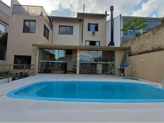 Casa / Sobrado para Venda em Porto Alegre/RS Jardim do Salso 3 Quartos