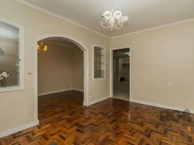 Casa / Sobrado para Venda em Porto Alegre/RS Jardim do Salso 8 Quartos