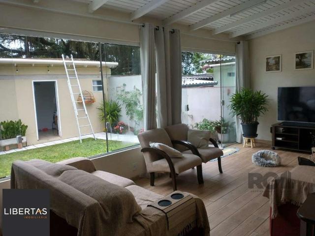Casa / Sobrado para Venda em Porto Alegre/RS Jardim Europa 2 Quartos