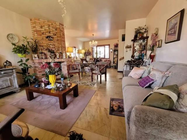 Casa / Sobrado para Venda em Porto Alegre/RS Jardim Floresta 3 Quartos