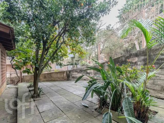 Casa / Sobrado para Venda em Porto Alegre/RS Jardim Floresta 3 Quartos