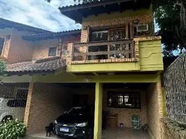 Casa / Sobrado para Venda em Porto Alegre/RS Jardim Isabel 3 Quartos