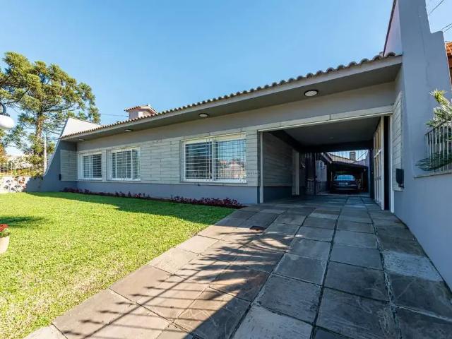 Casa / Sobrado para Venda em Porto Alegre/RS Jardim Isabel 3 Quartos