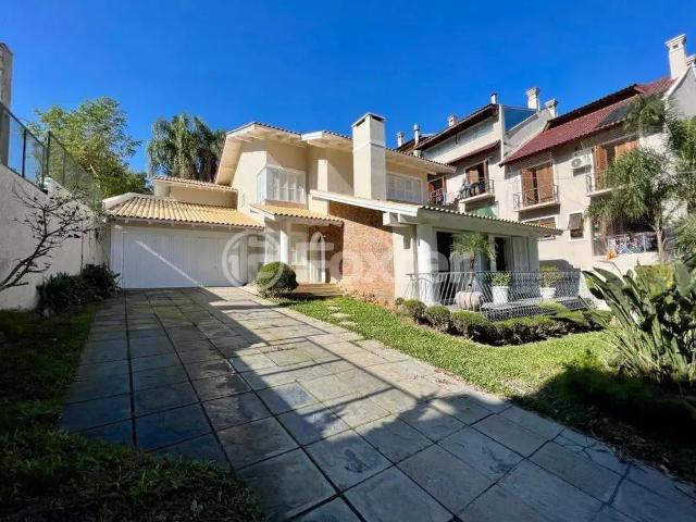 Casa / Sobrado para Venda em Porto Alegre/RS Jardim Isabel 3 Quartos