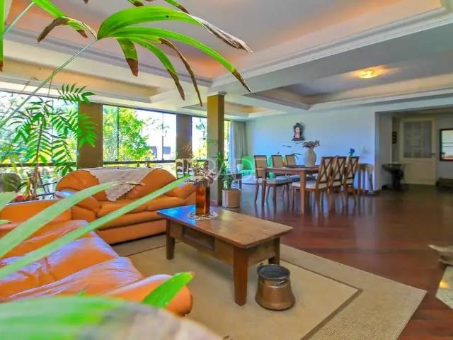 Casa / Sobrado para Venda em Porto Alegre/RS Jardim Isabel 3 Quartos