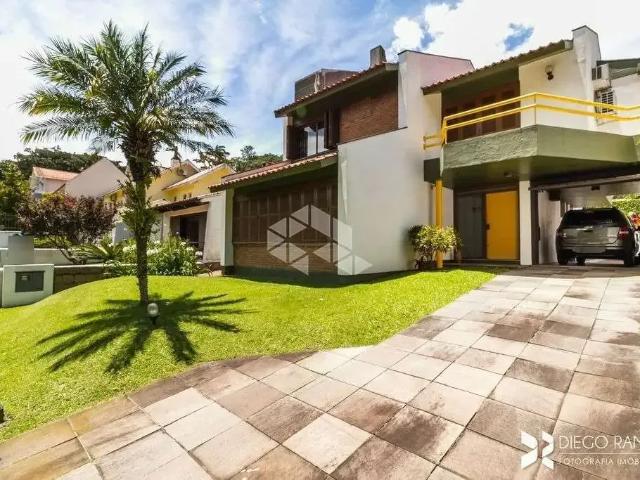 Casa / Sobrado para Venda em Porto Alegre/RS Jardim Isabel 3 Quartos