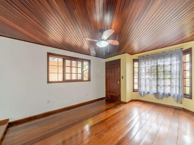 Casa / Sobrado para Venda em Porto Alegre/RS Jardim Isabel 3 Quartos