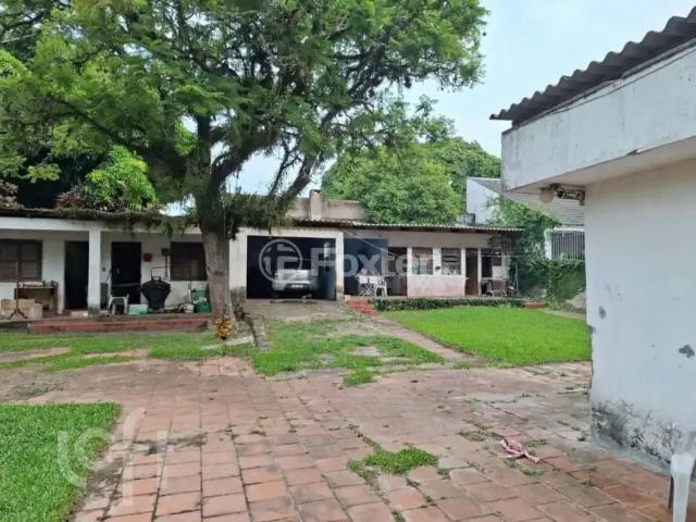 Casa / Sobrado para Venda em Porto Alegre/RS Jardim Isabel 3 Quartos