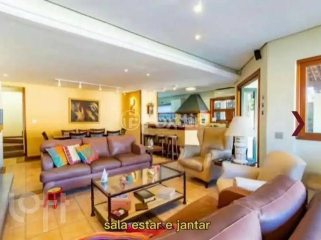 Casa / Sobrado para Venda em Porto Alegre/RS Jardim Isabel 4 Quartos