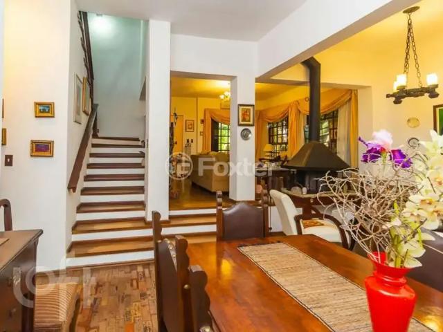 Casa / Sobrado para Venda em Porto Alegre/RS Jardim Isabel 4 Quartos