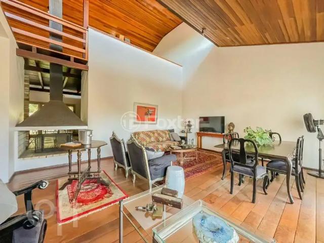 Casa / Sobrado para Venda em Porto Alegre/RS Jardim Isabel 4 Quartos