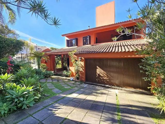 Casa / Sobrado para Venda em Porto Alegre/RS Jardim Isabel 4 Quartos
