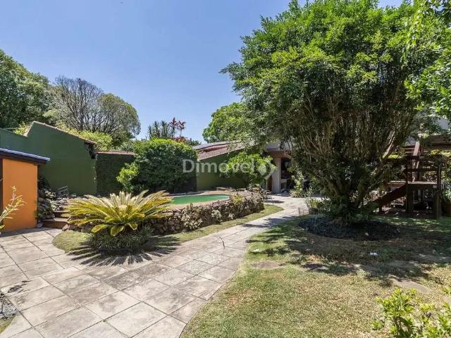 Casa / Sobrado para Venda em Porto Alegre/RS Jardim Isabel 4 Quartos