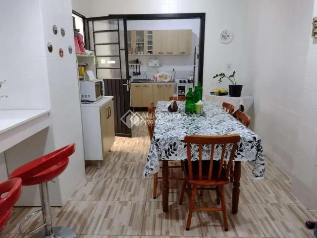 Casa / Sobrado para Venda em Porto Alegre/RS Jardim Itu Sabará 2 Quartos
