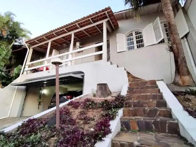 Casa / Sobrado para Venda em Porto Alegre/RS Jardim Itu Sabará 3 Quartos
