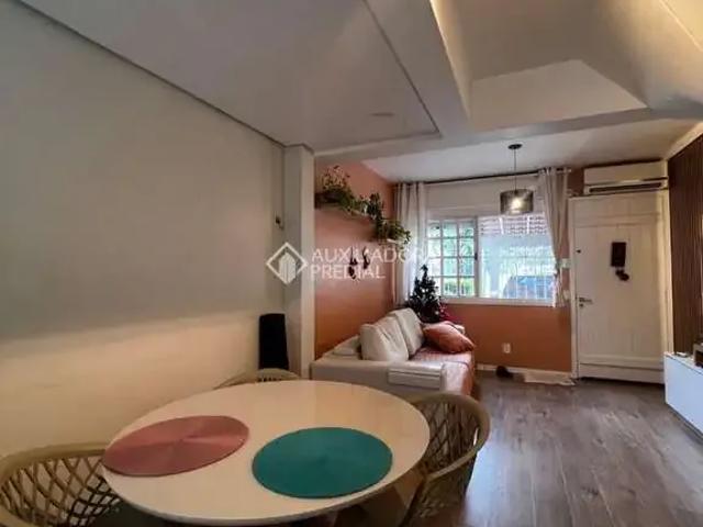 Casa / Sobrado para Venda em Porto Alegre/RS Jardim Itu Sabará 3 Quartos
