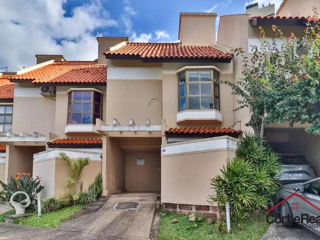 Casa / Sobrado para Venda em Porto Alegre/RS Jardim Itu 3 Quartos