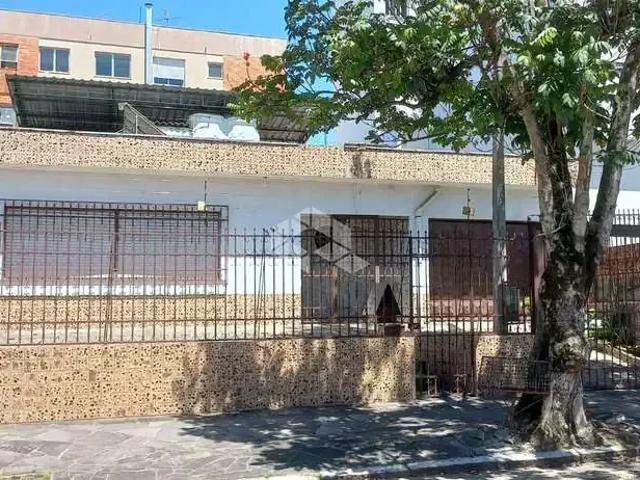 Casa / Sobrado para Venda em Porto Alegre/RS Jardim Sabará 3 Quartos