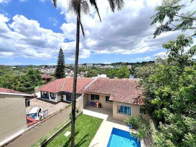 Casa / Sobrado para Venda em Porto Alegre/RS Jardim Itu Sabará 3 Quartos