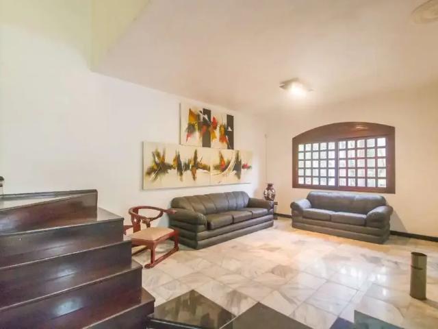 Casa / Sobrado para Venda em Porto Alegre/RS Jardim Sabará 3 Quartos