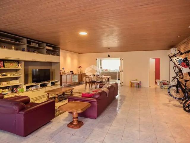 Casa / Sobrado para Venda em Porto Alegre/RS Jardim Sabará 3 Quartos