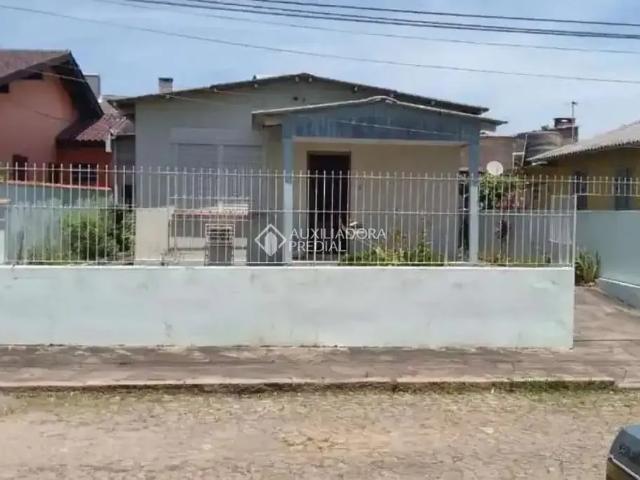Casa / Sobrado para Venda em Porto Alegre/RS Jardim Itu 3 Quartos