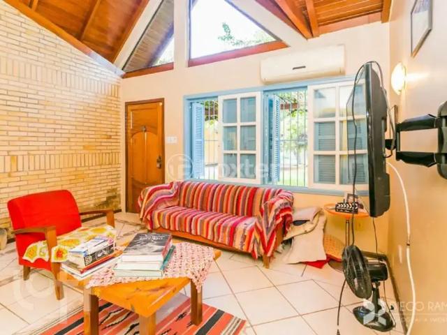 Casa / Sobrado para Venda em Porto Alegre/RS Jardim Itu 3 Quartos