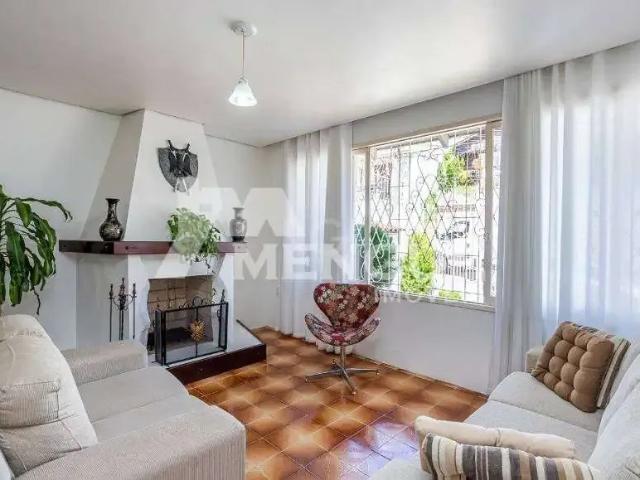 Casa / Sobrado para Venda em Porto Alegre/RS Jardim Sabará 3 Quartos