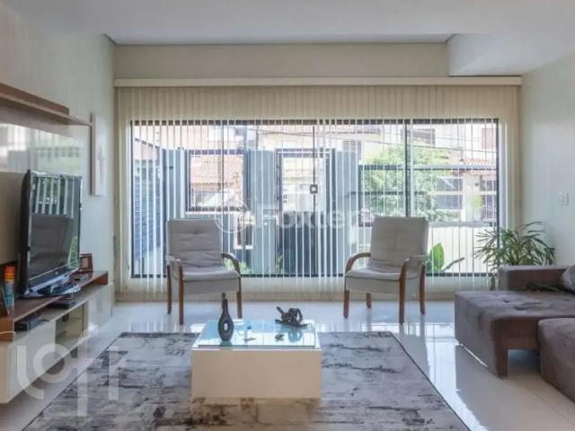 Casa / Sobrado para Venda em Porto Alegre/RS Jardim Leopoldina 3 Quartos
