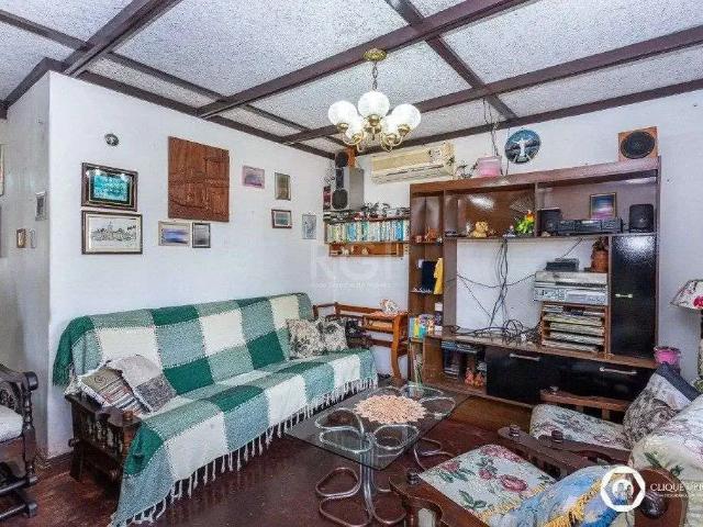 Casa / Sobrado para Venda em Porto Alegre/RS Jardim Leopoldina 4 Quartos